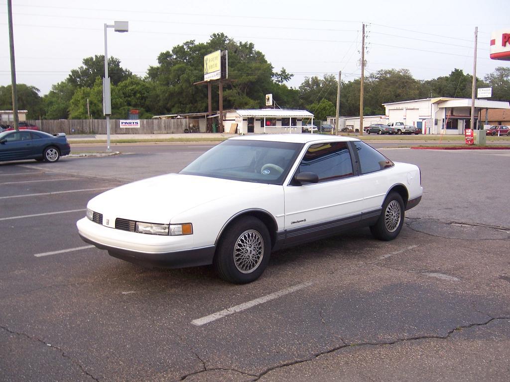 1989 Oldsmobile - Cutlass Supreme - Bursd.com